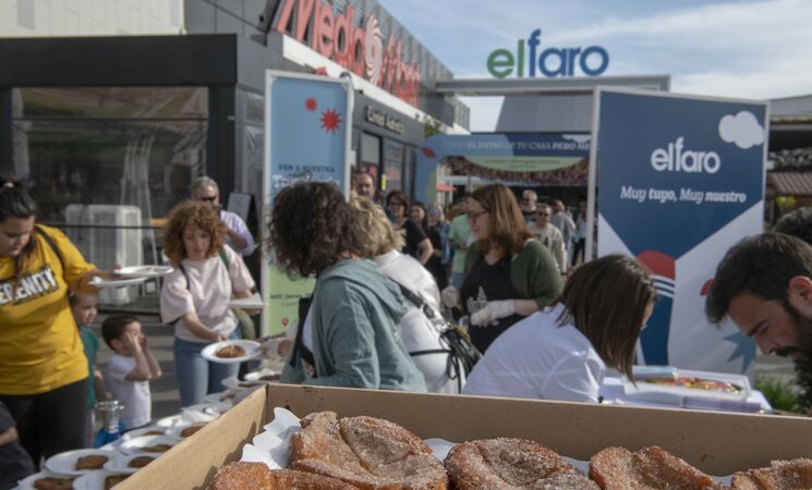 El Faro de Badajoz ofrece una degustación gratuita de más de 1.000 torrijas