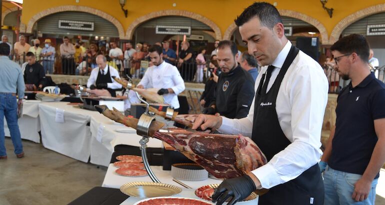 Alejandro Martín gana XIV Concurso Nacional Cortadores Jamón de Jerez de los Caballeros