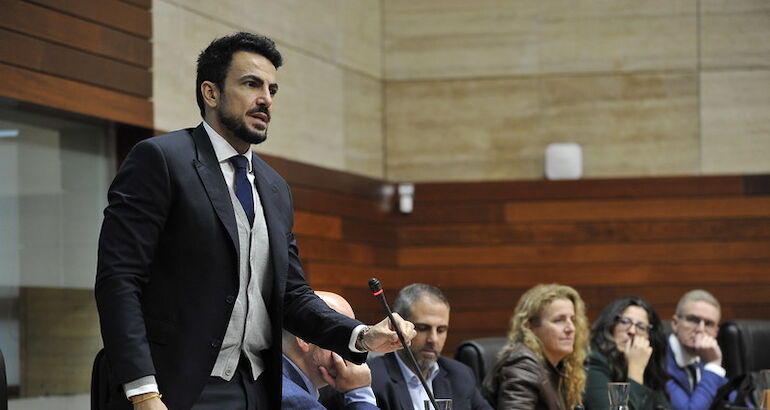 Cs reprocha a Vara que ahora pida "unidad" respecto al tren extremeño