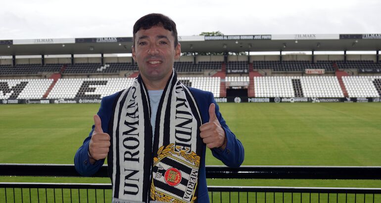 Rai Rosa se convierte en el nuevo entrenador de la AD Mérida SAD