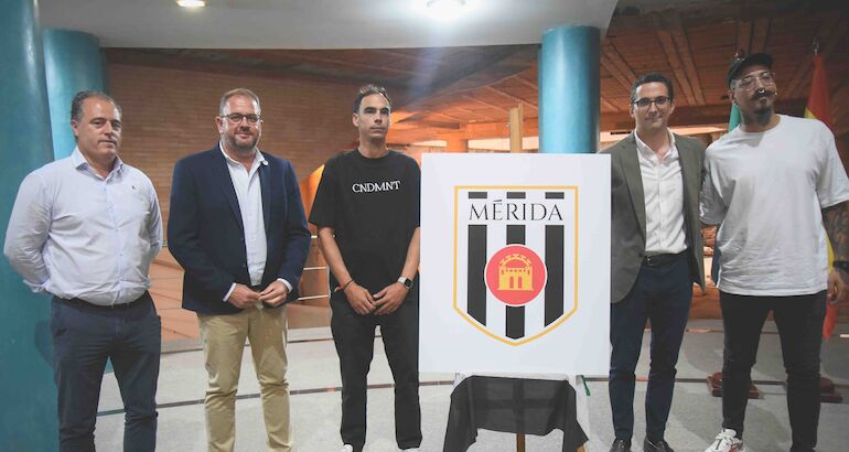 El Mérida presenta su nueva imagen corporativa, manteniendo la esencia ...