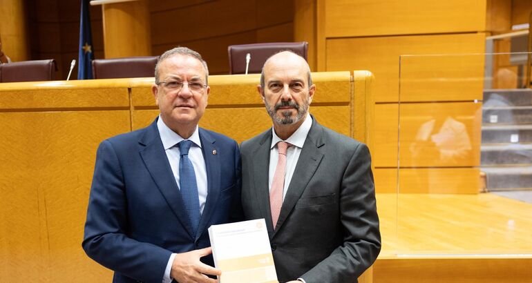 Monago presenta libro Catástrofes naturales. Respuesta del derecho ...