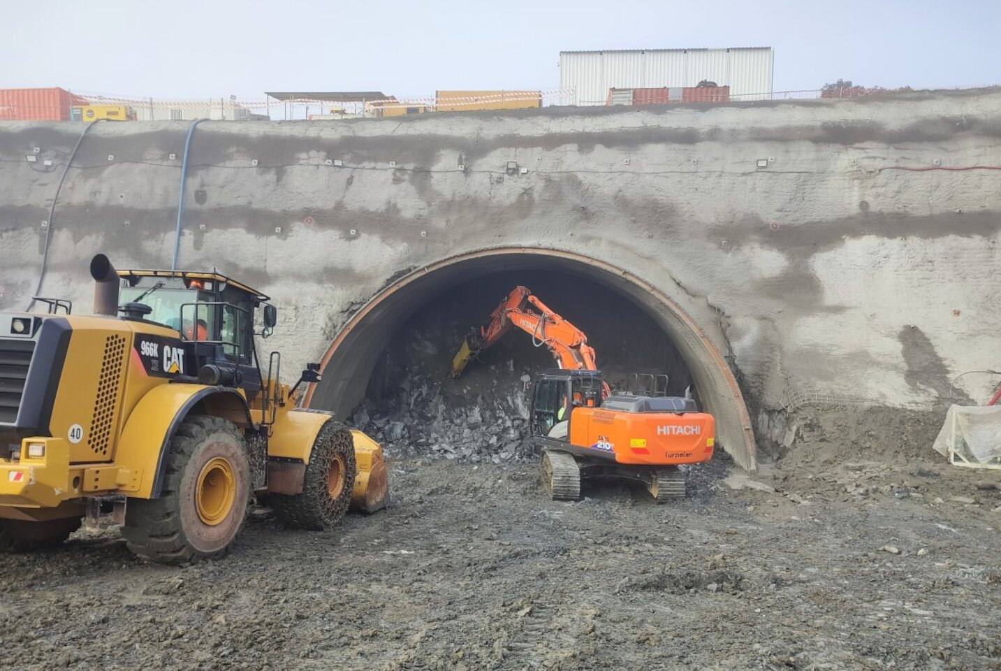 Adif inicia excavación de un túnel en tramo de alta velocidad entre ...