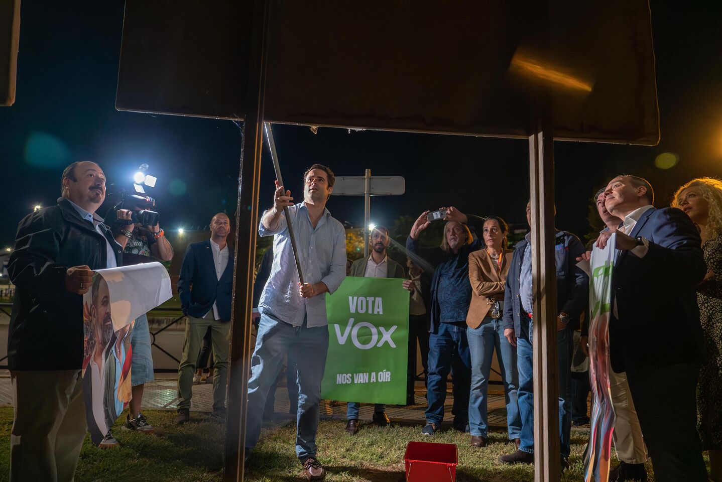 Hoces: "Desde VOX vamos a hablar del interés nacional por encima de todo"